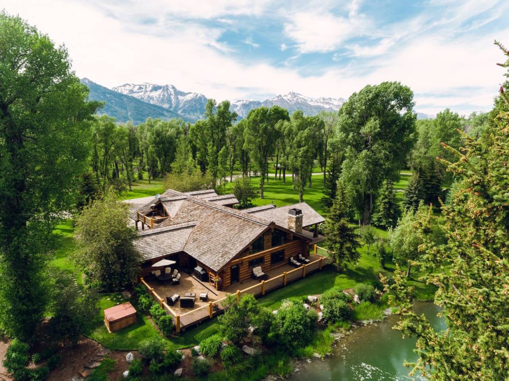 Solar Eclipse Airbnb Boom and Its Lessons for Hosts